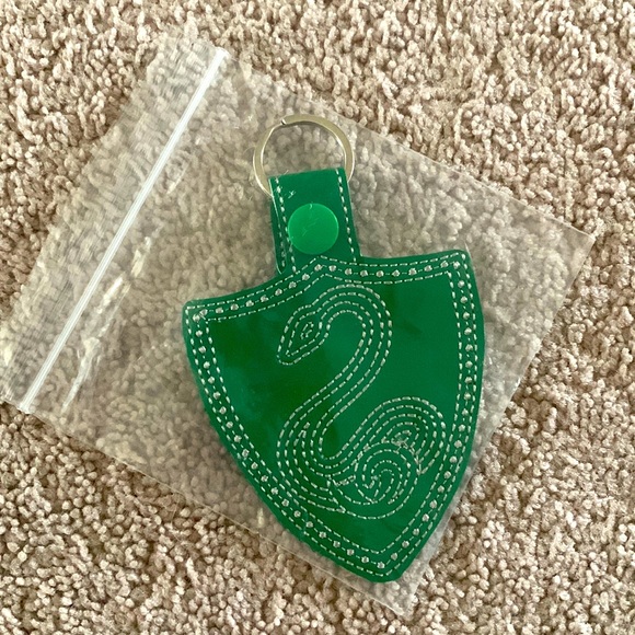 Warner Bros. | Other | 525brand New Harry Potter Slytherin Keychain ...